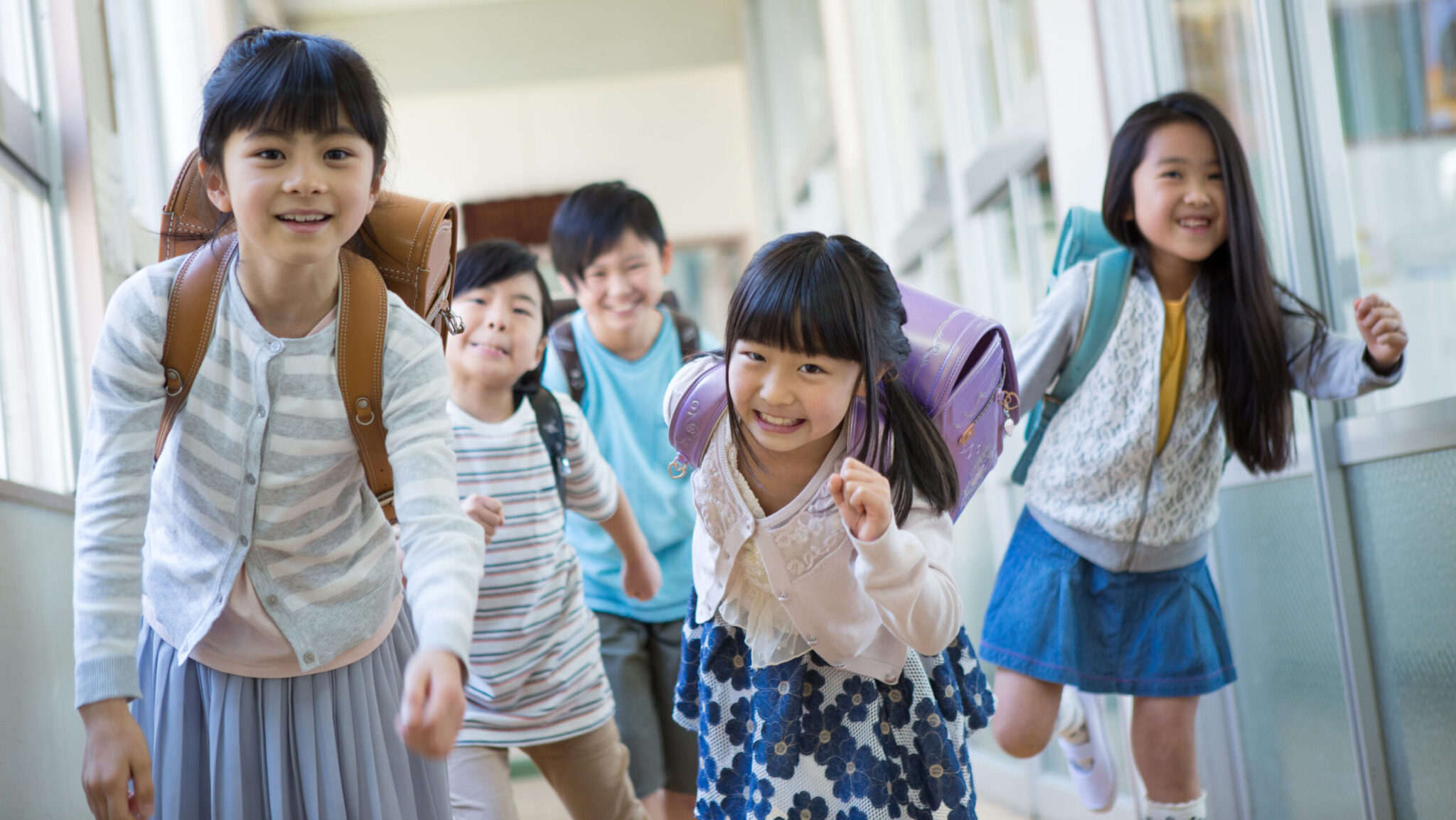 【2025年最新】不登校の現状と効果的な支援方法 ～オンライン学習の活用も解説～ - COCONOVA