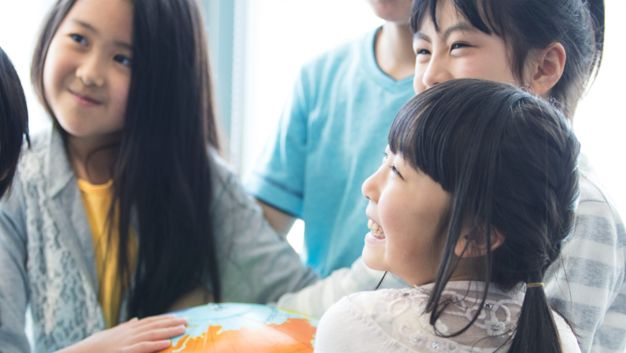 【2025年最新】不登校の現状と効果的な支援方法 ～オンライン学習の活用も解説～ - COCONOVA